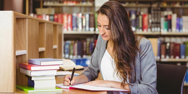 The Art of Reviewing: Three Steps for Studying Meaningfully